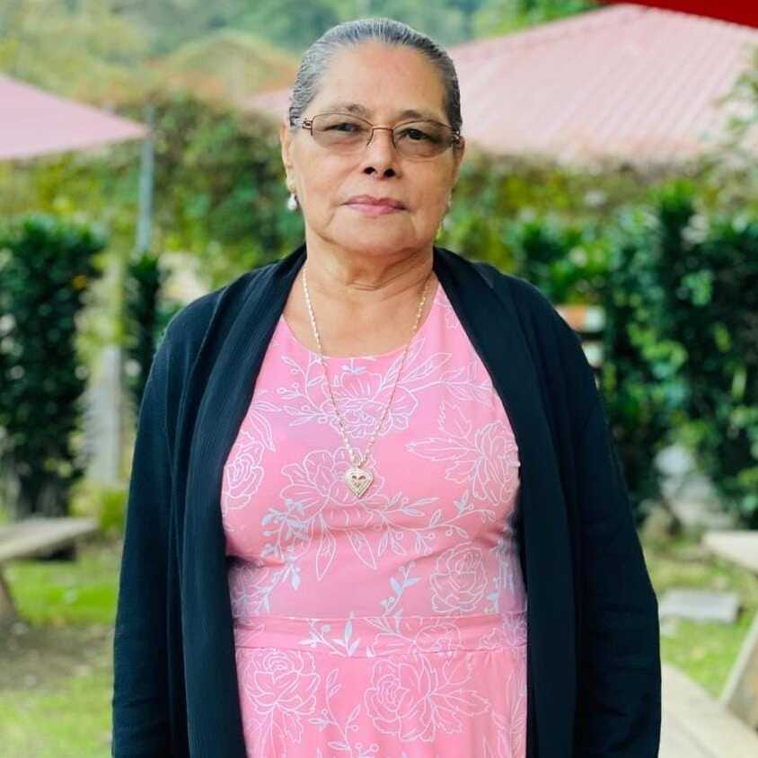 Norma Iris Hernandez | Funerales Amor Eterno