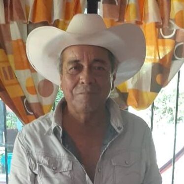 Adán Coliaza Acosta | Funeraria & Velatorios Santa Cruz