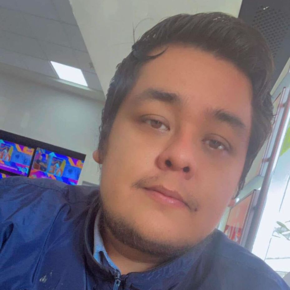 ANDRES ARATH RAMOS ESPINOZA | Memorial Villalobos Servicios Funerarios